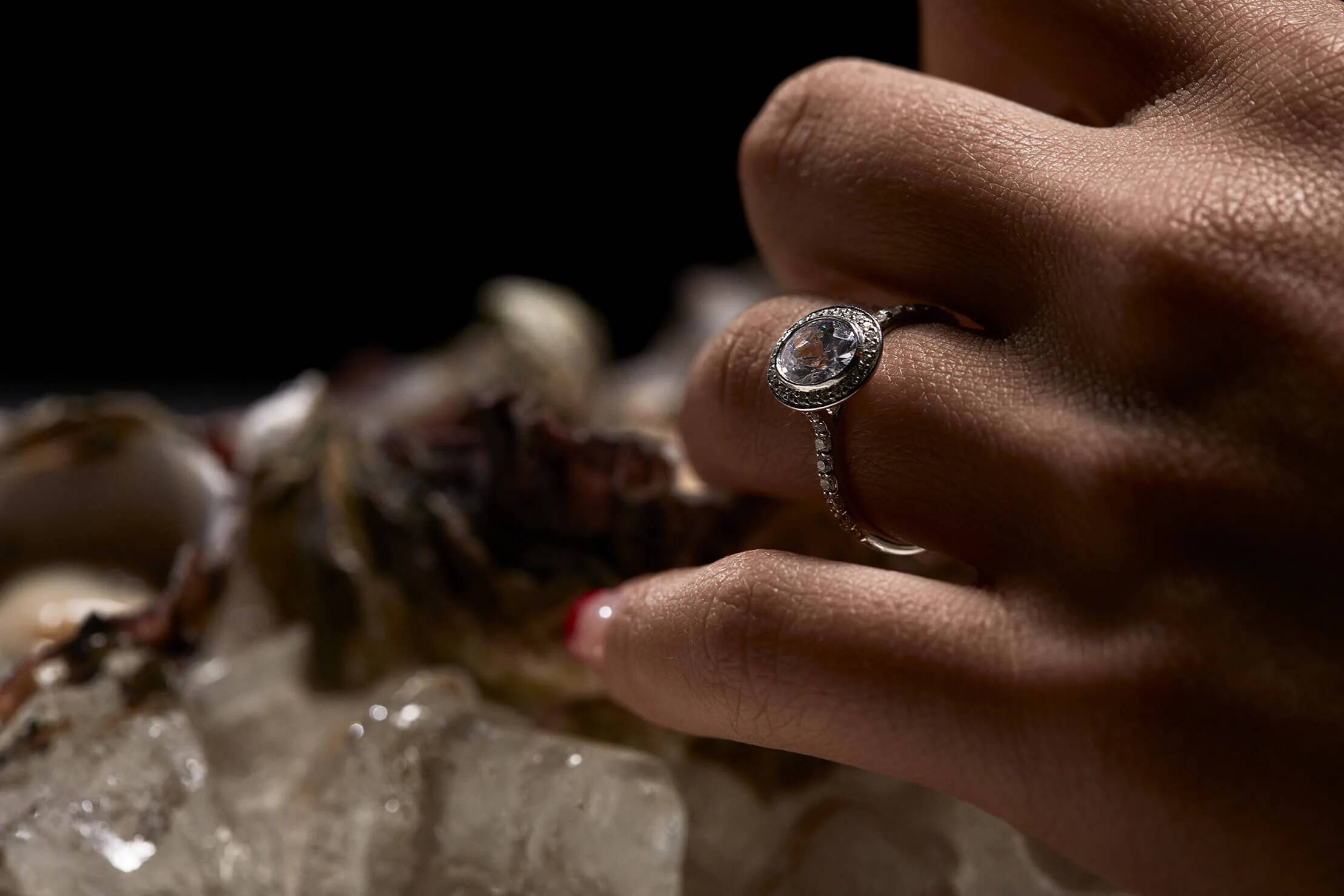 Modern, Timeless Engagement Rings | Frank Darling